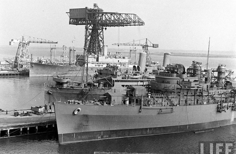 USS Terror- Pictures from NavSource - USS Terror (CM-5)